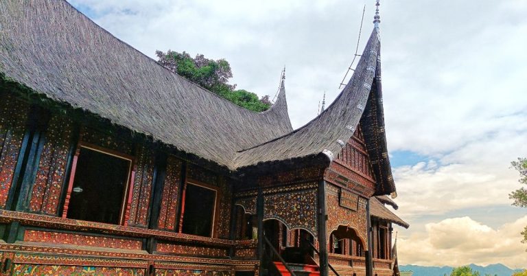 Keunikan Arsitektur Rumah Adat Minangkabau: Warisan Budaya Indonesia